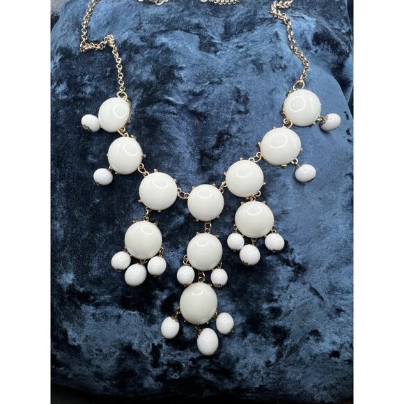 Unbranded | Jewelry | White Cabochon Disc Beaded Statement Drop ...